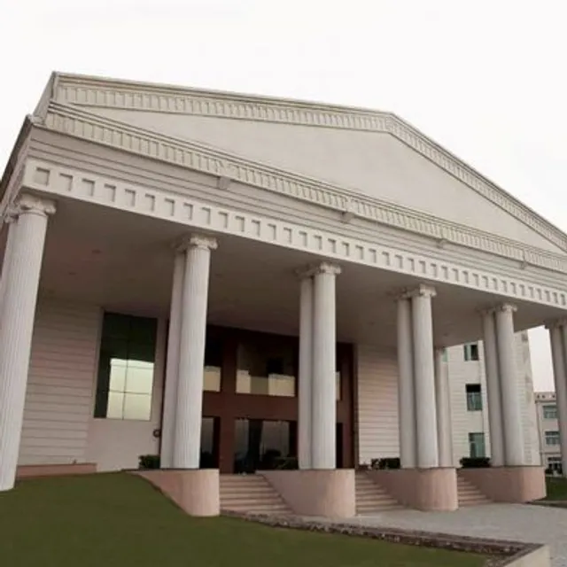 Noida International University